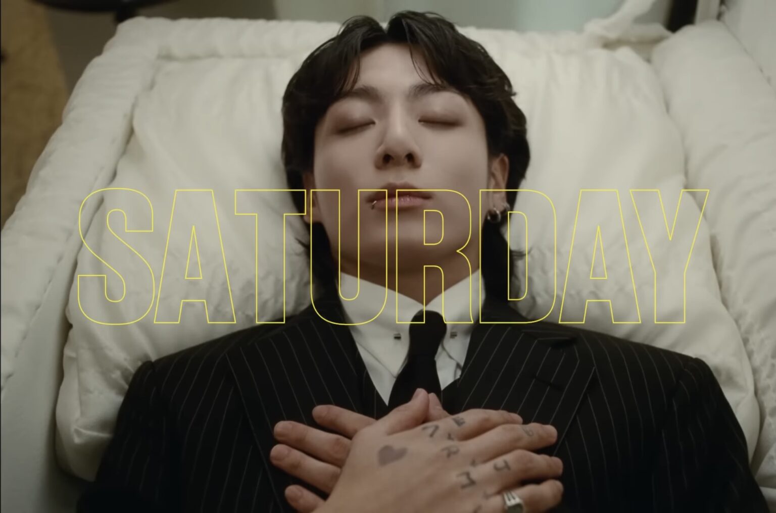 Jungkook (jk) - "Seven" 中英歌詞、MV解析！田柾國瘋狂告白韓韶禧「1週7天」 - RosyArts